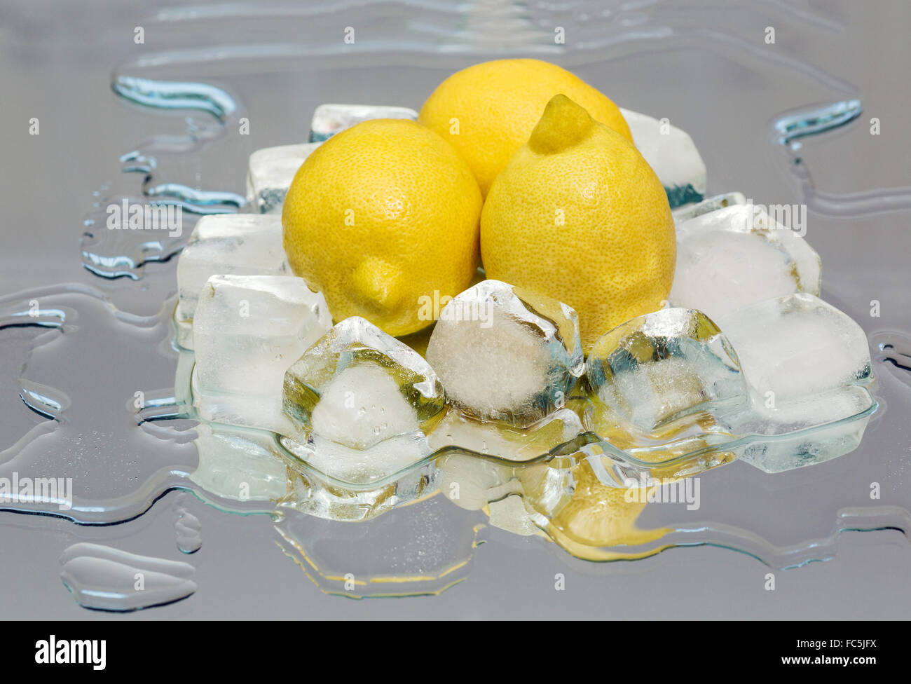 Ice compression hi-res stock photography and images - Alamy