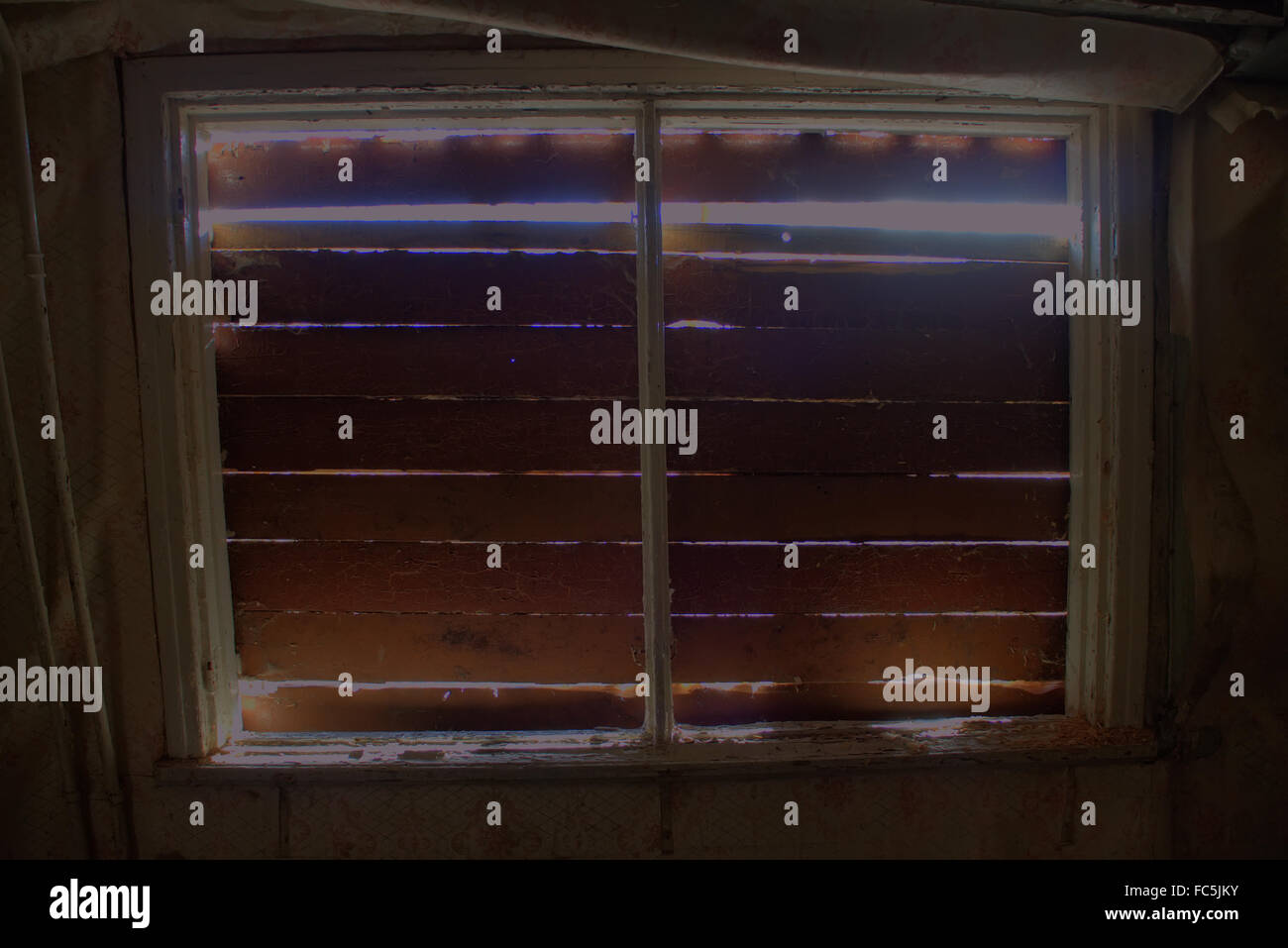 boarded up window in the house Stock Photo - Alamy