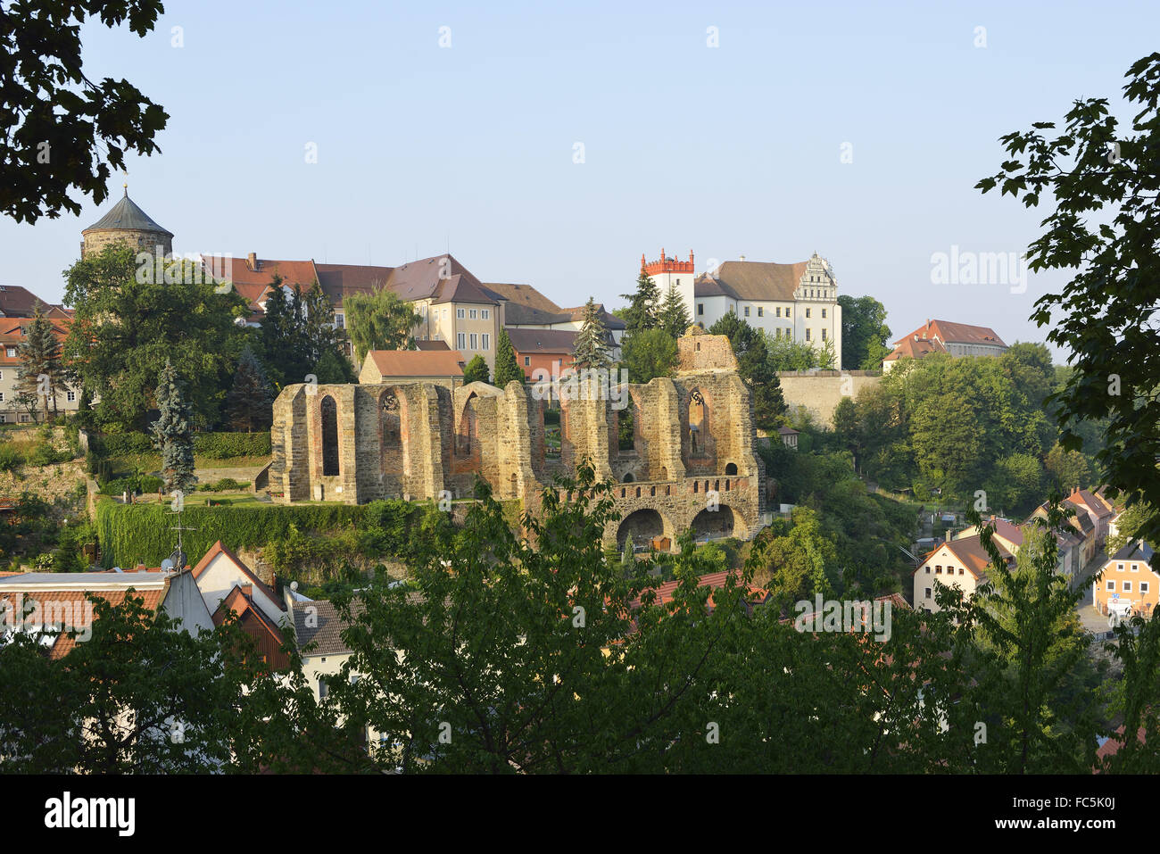 Ruine silhouette hi-res stock photography and images - Alamy
