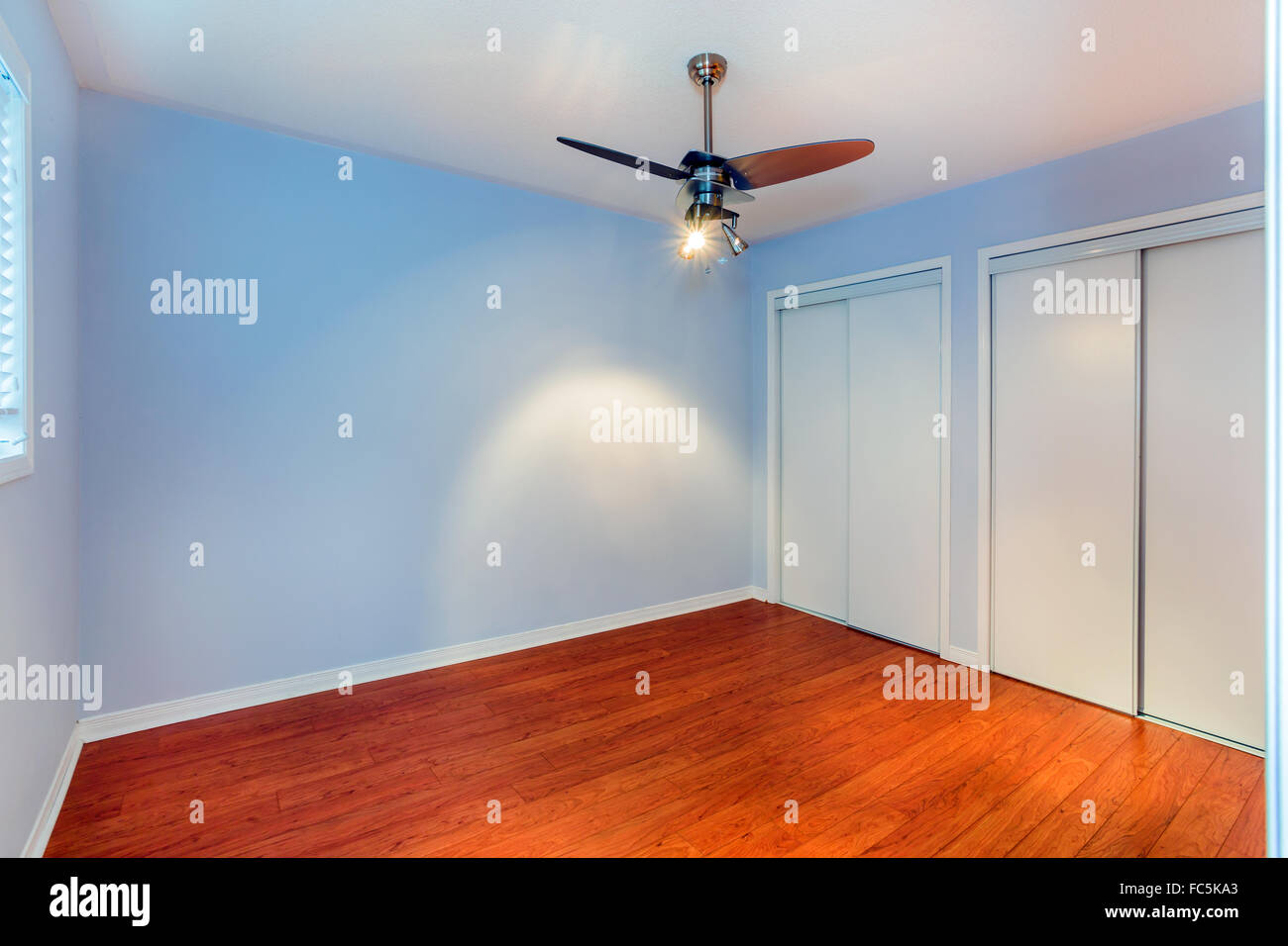 Empty bedroom hi-res stock photography and images - Alamy