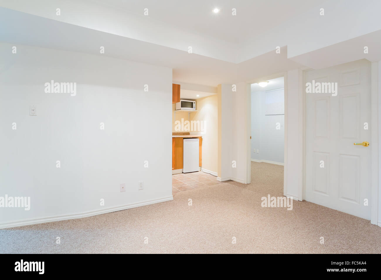 Renovated basement hi-res stock photography and images - Alamy