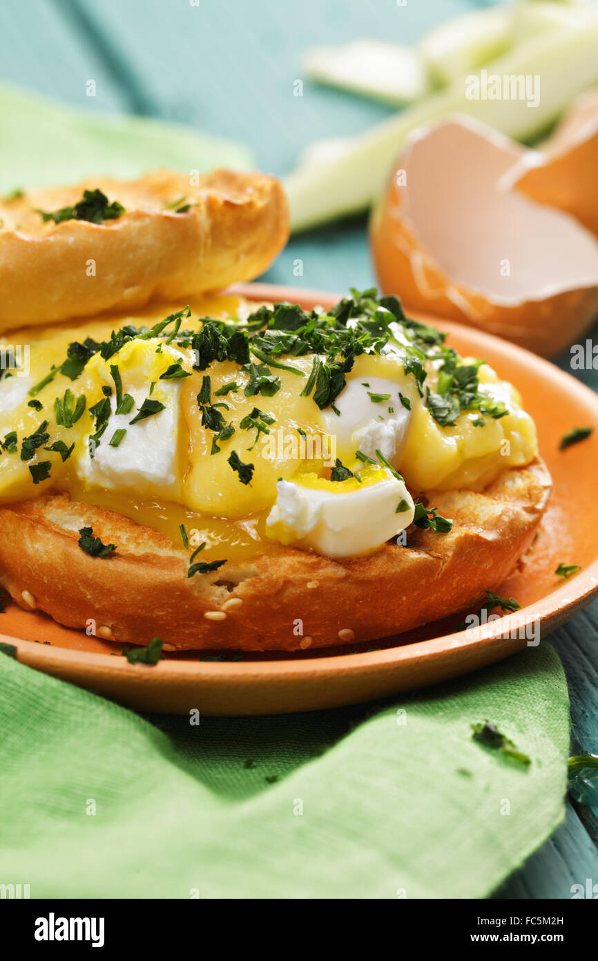Toast egg benedict greens hi-res stock photography and images - Alamy