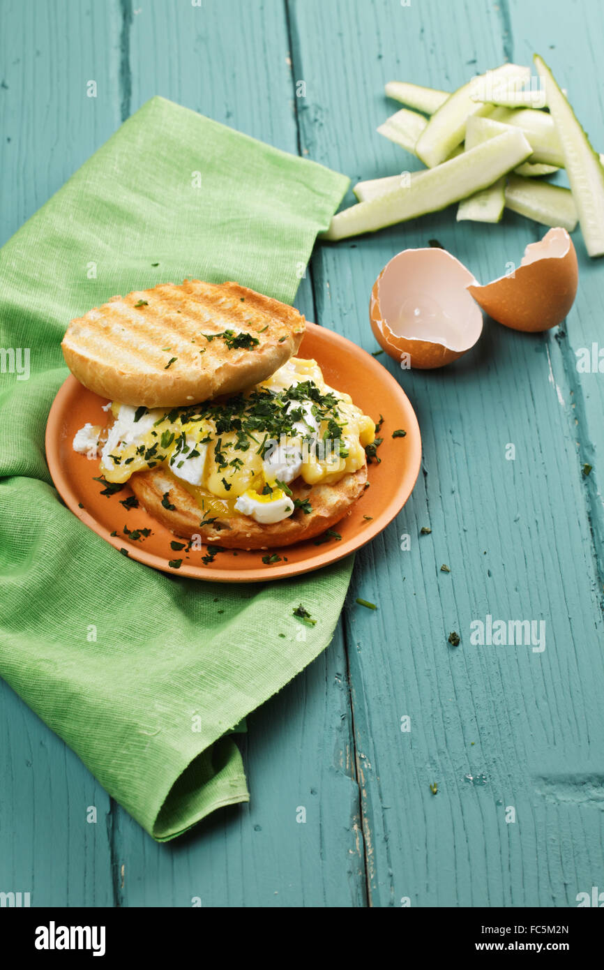 Toast egg benedict greens hi-res stock photography and images - Alamy