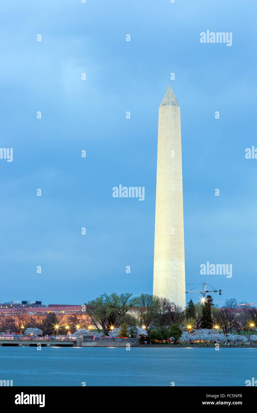 Washington Monument at dusk DC Stock Photo - Alamy