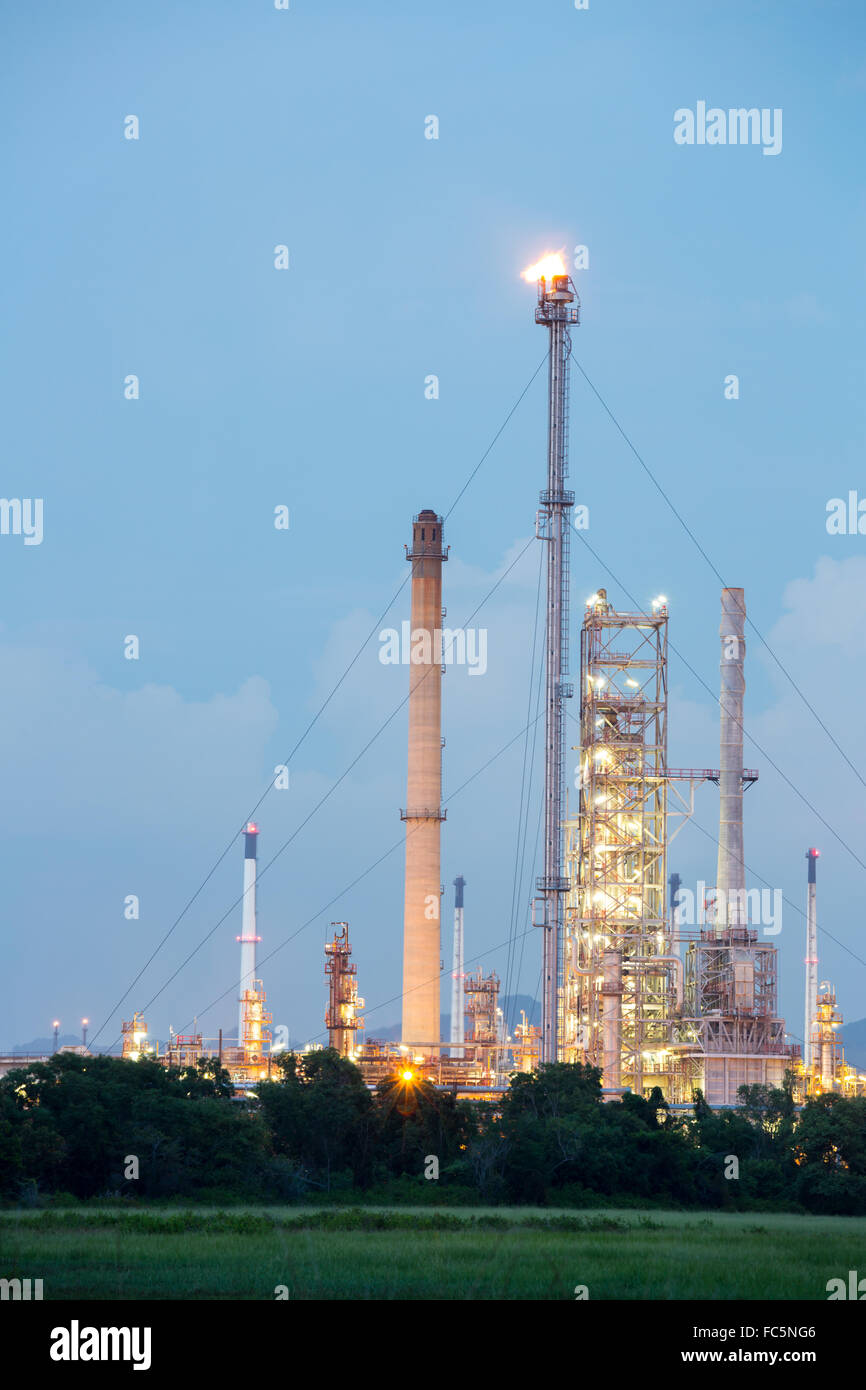 Oil Refinery Factory Stock Photo - Alamy