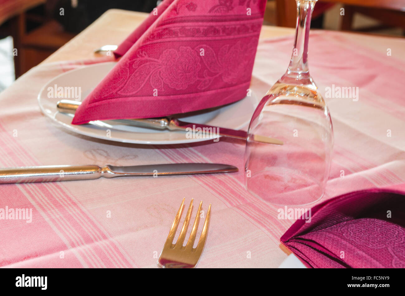 Table laid for lunch dinner hi-res stock photography and images - Alamy