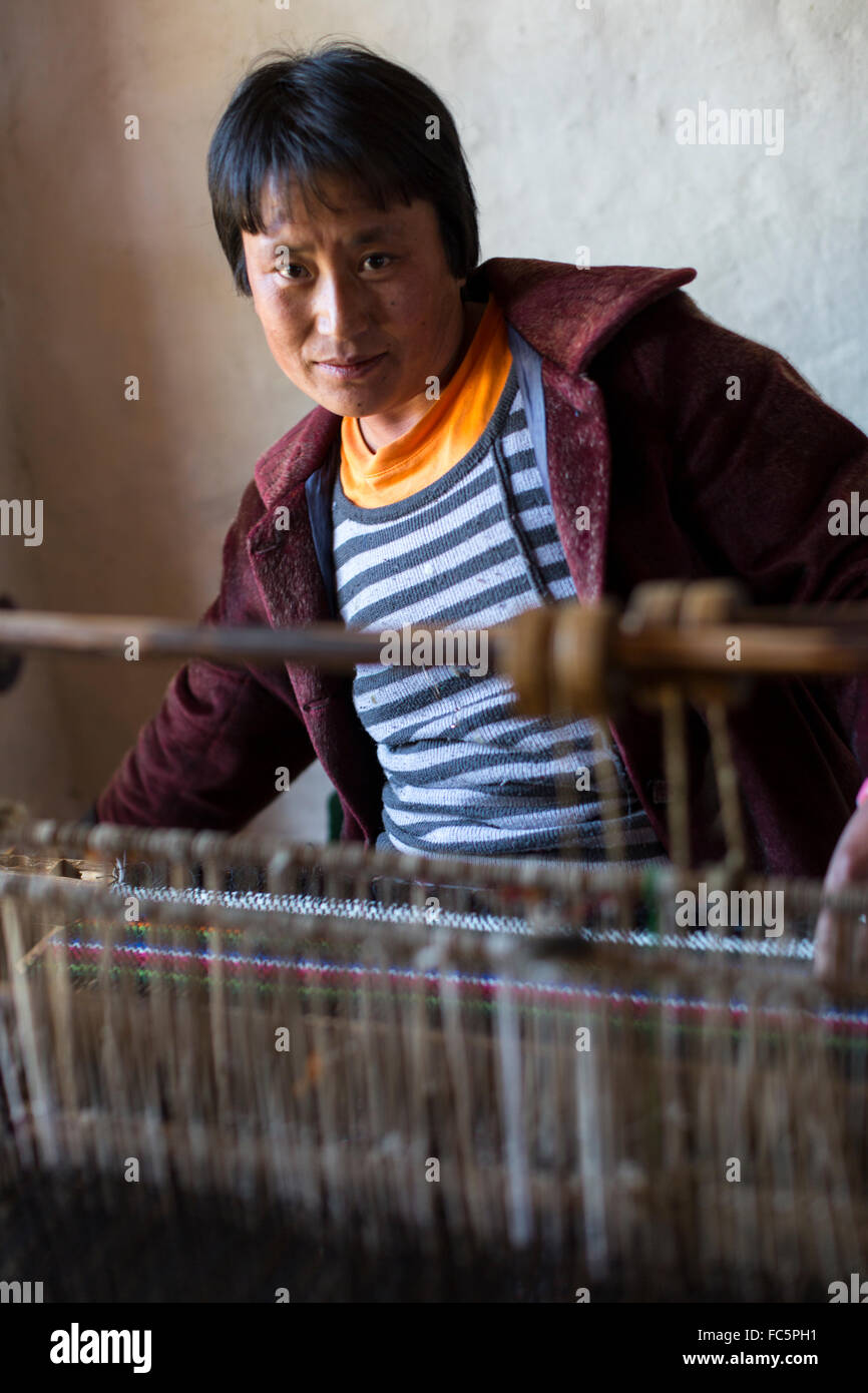 Hand Weaving at the Dorjibi Weaving Center, Jakar, Bumthang, Bhutan ...