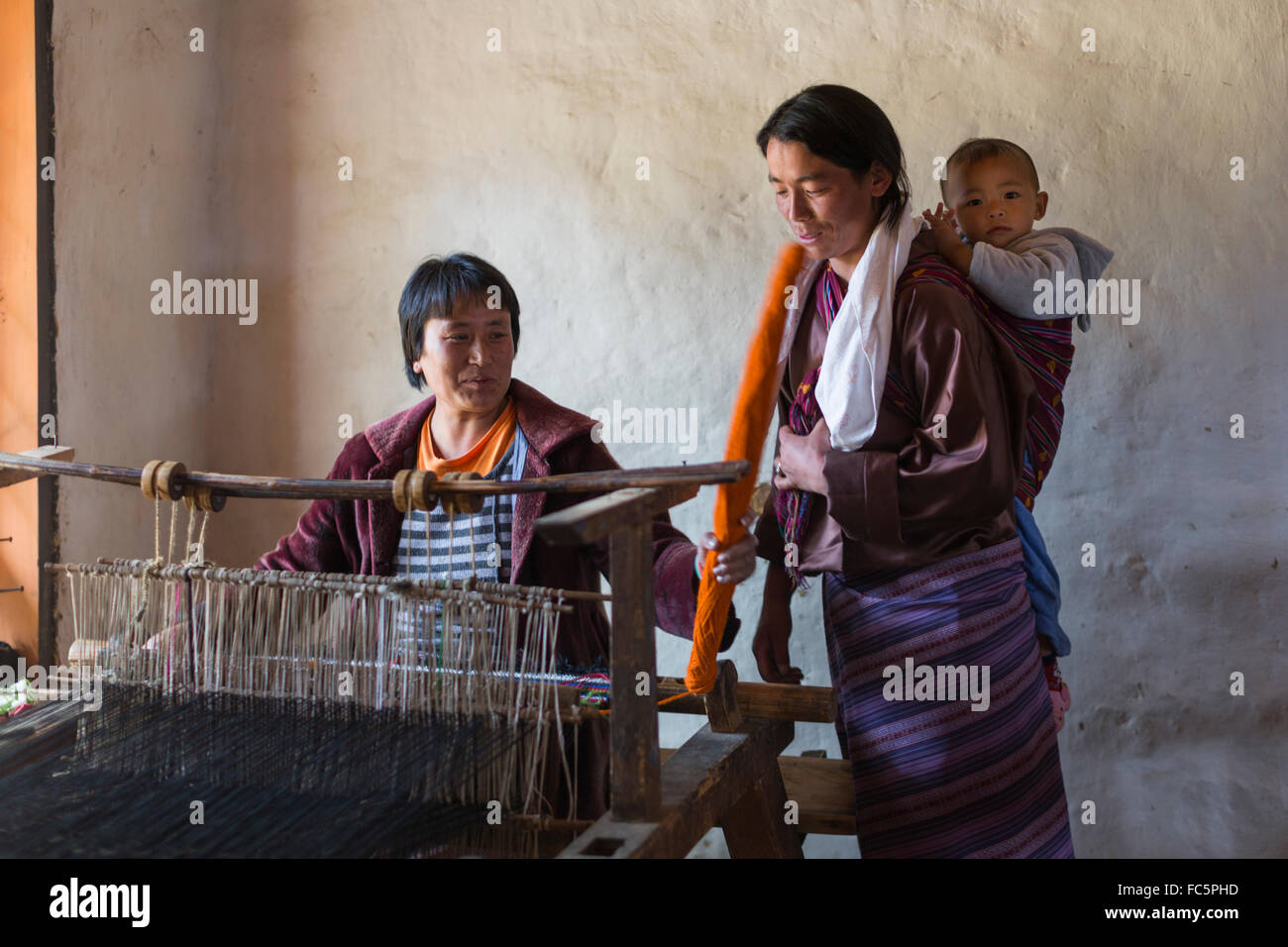 Hand Weaving at the Dorjibi Weaving Center, Jakar, Bumthang, Bhutan ...