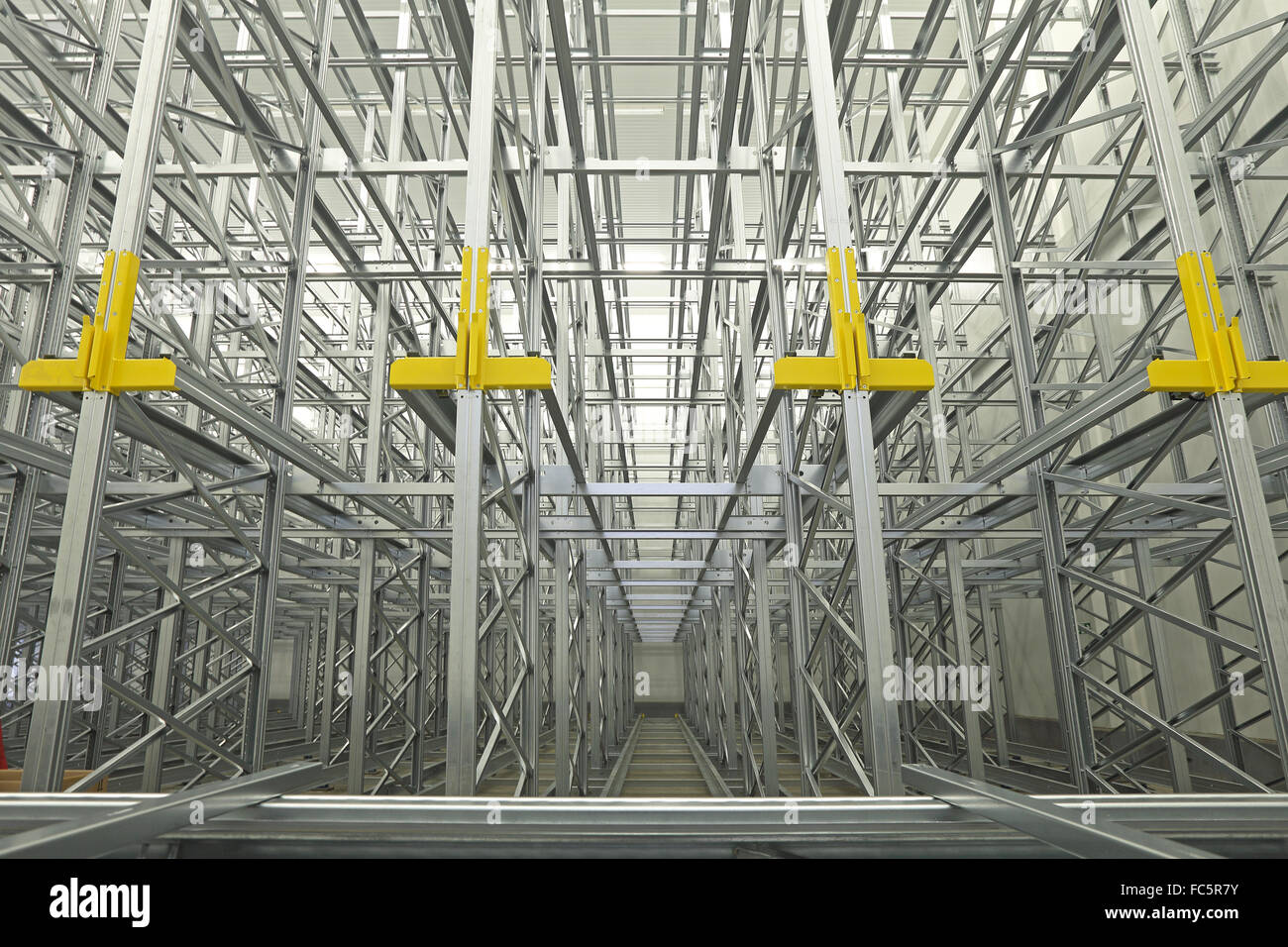 Shelving construction hi-res stock photography and images - Alamy