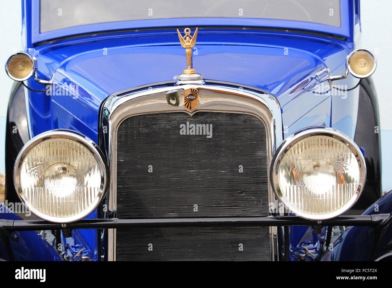 Oldtimer vorderansicht hi-res stock photography and images - Alamy