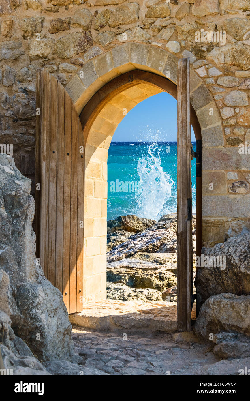 door open sea Stock Photo - Alamy