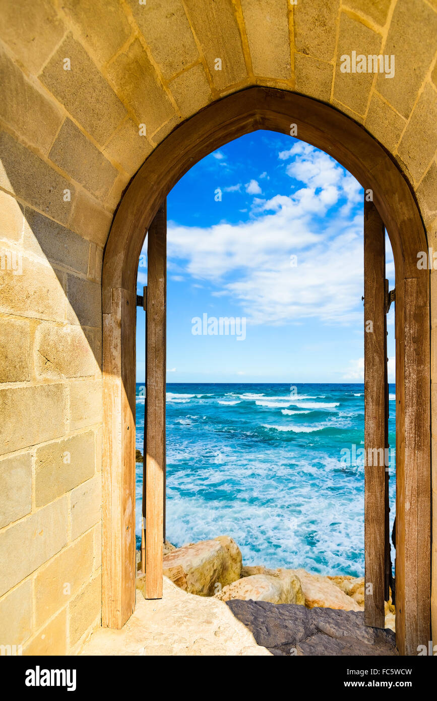 door open sea Stock Photo - Alamy