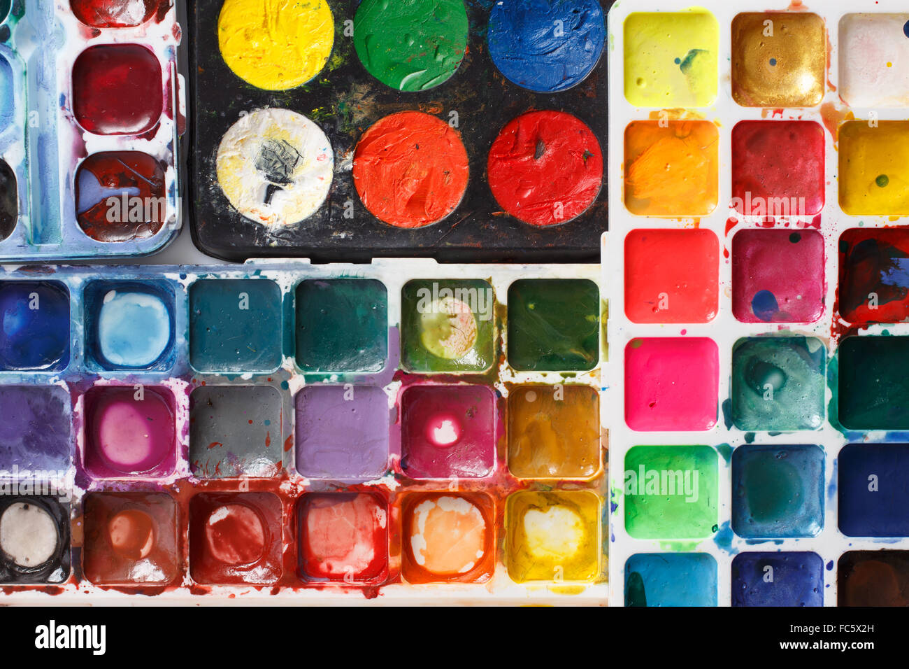 Box of paints Stock Photo - Alamy