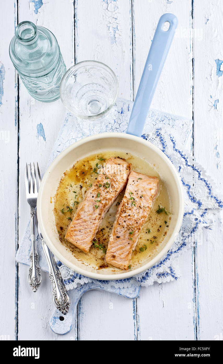 Roast salmon fish fillets hi-res stock photography and images - Alamy