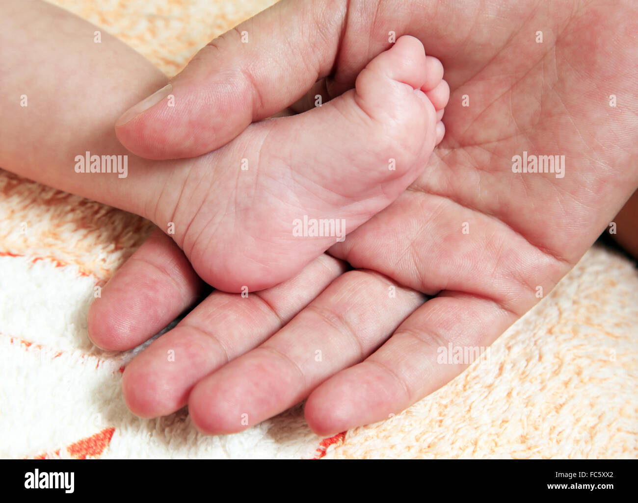 Baby leg hi-res stock photography and images - Alamy
