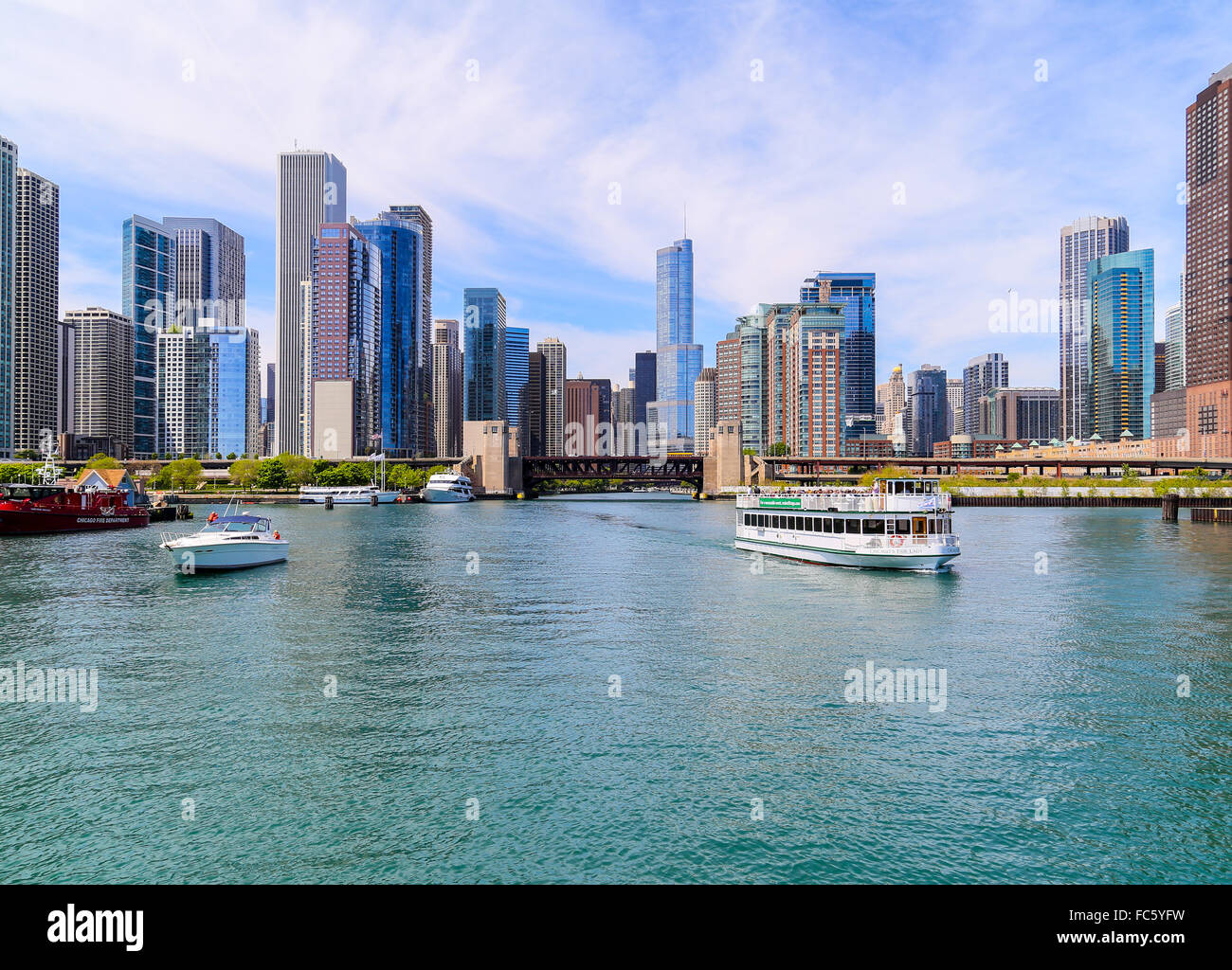 Chicago river hi-res stock photography and images - Alamy