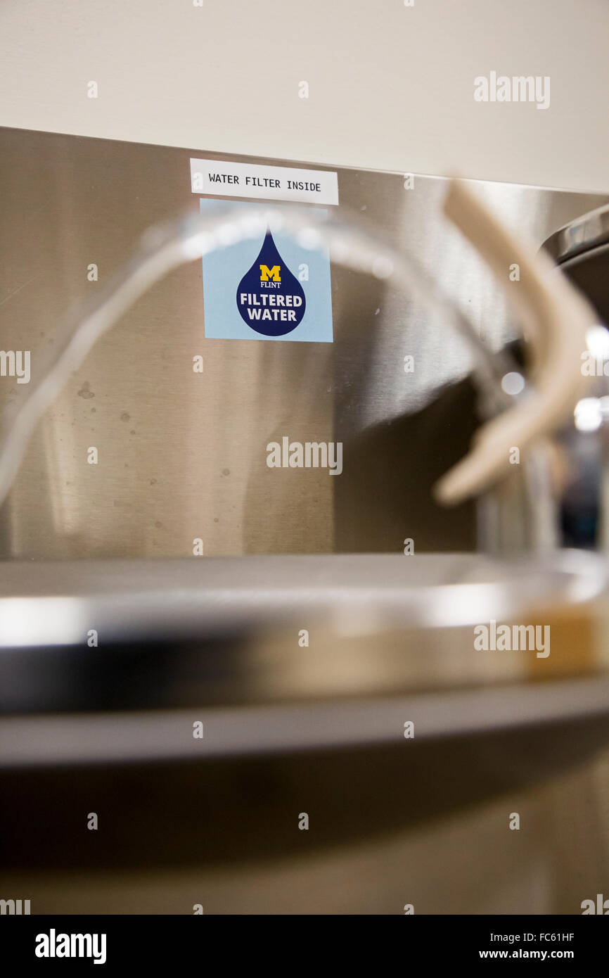 Water fountain sign hi-res stock photography and images - Alamy