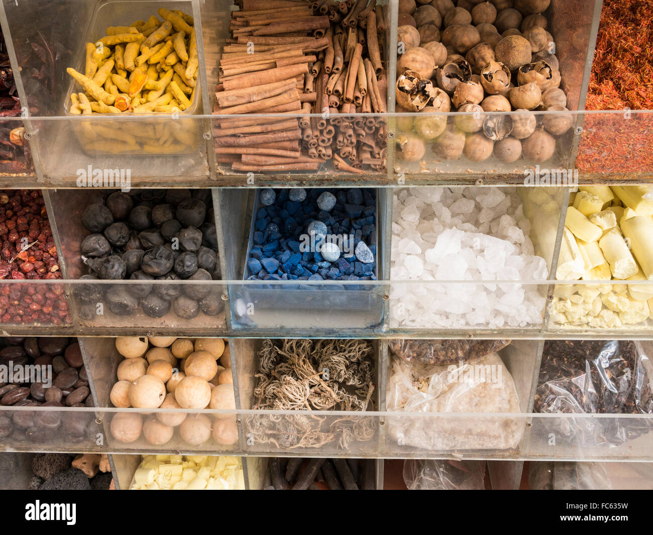 Dried cinnamon barks hi-res stock photography and images - Alamy