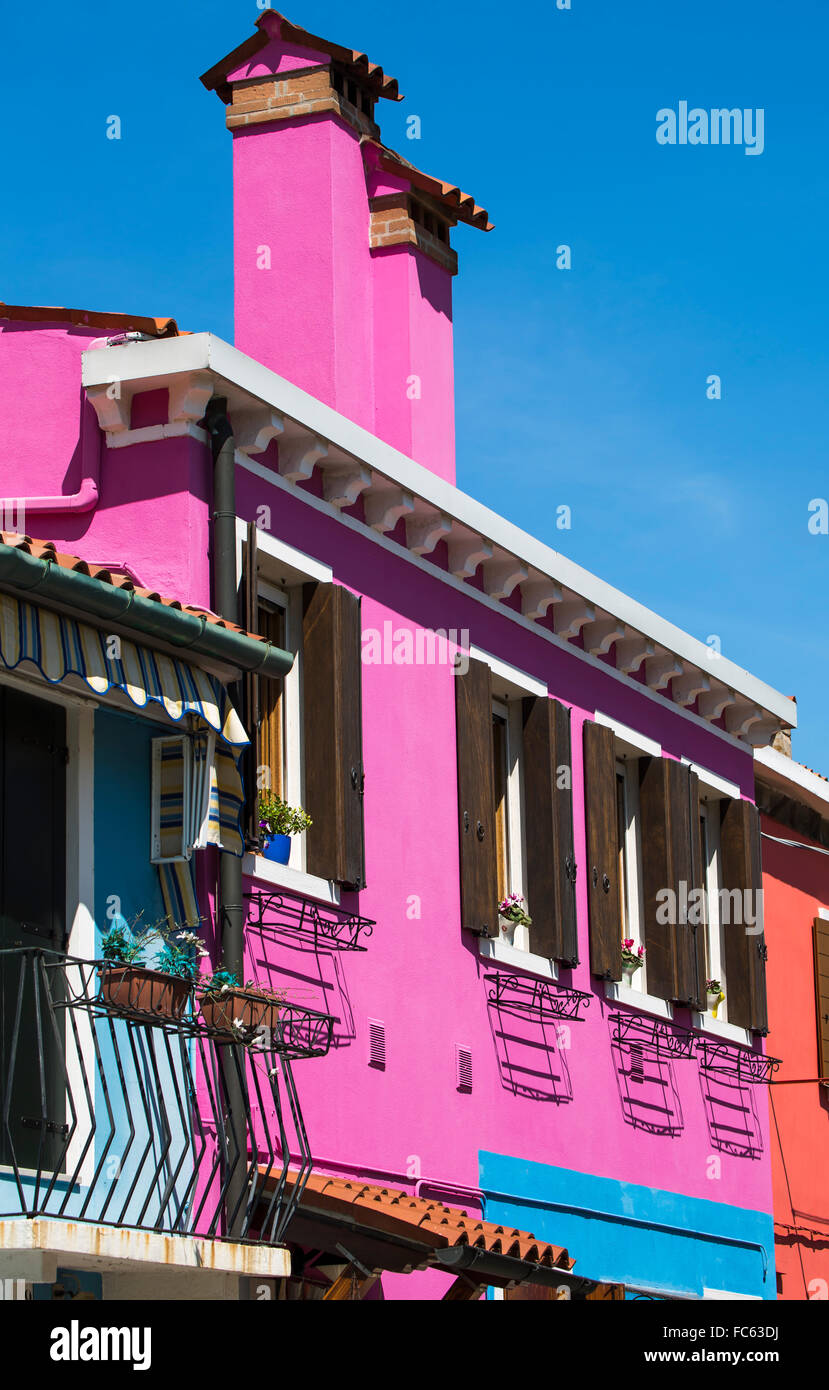 Colorful houses italy hi-res stock photography and images - Alamy