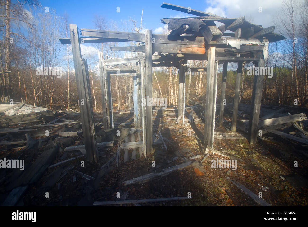 destroyed house room ruins Stock Photo - Alamy