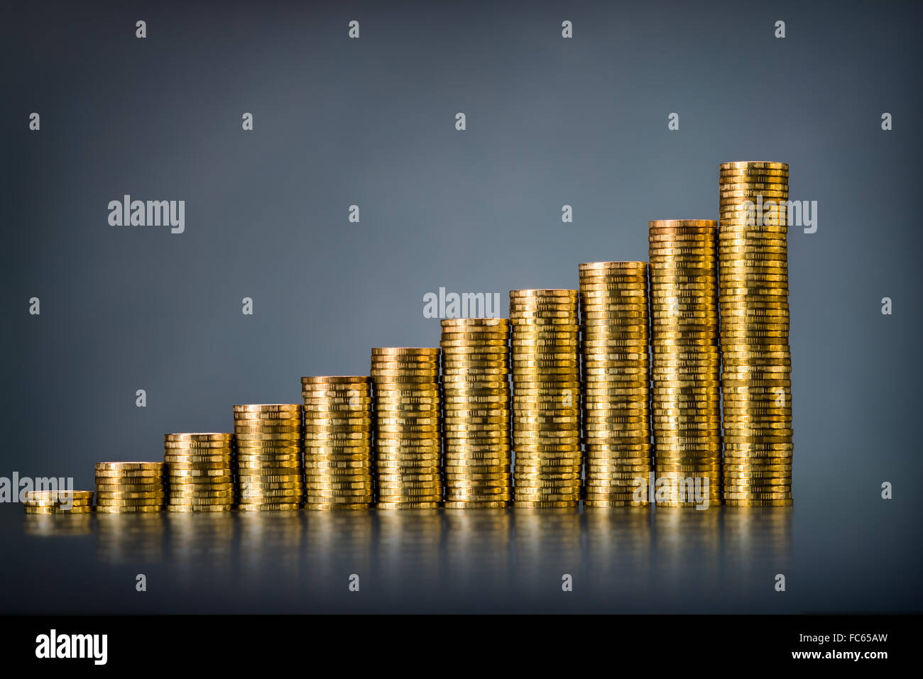 Money bulk hi-res stock photography and images - Alamy
