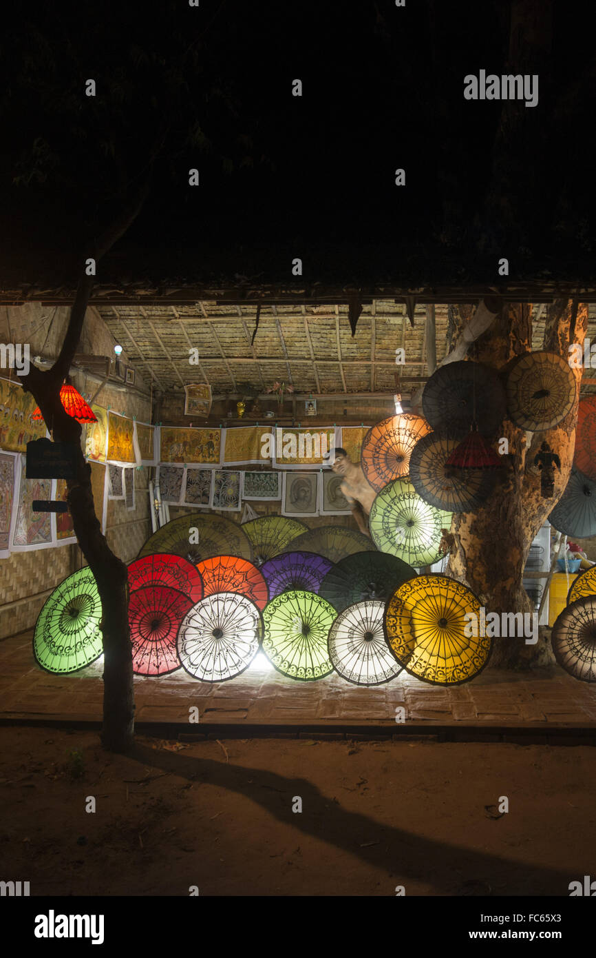 ASIA MYANMAR BAGAN SHOP UMBRELLA Stock Photo - Alamy