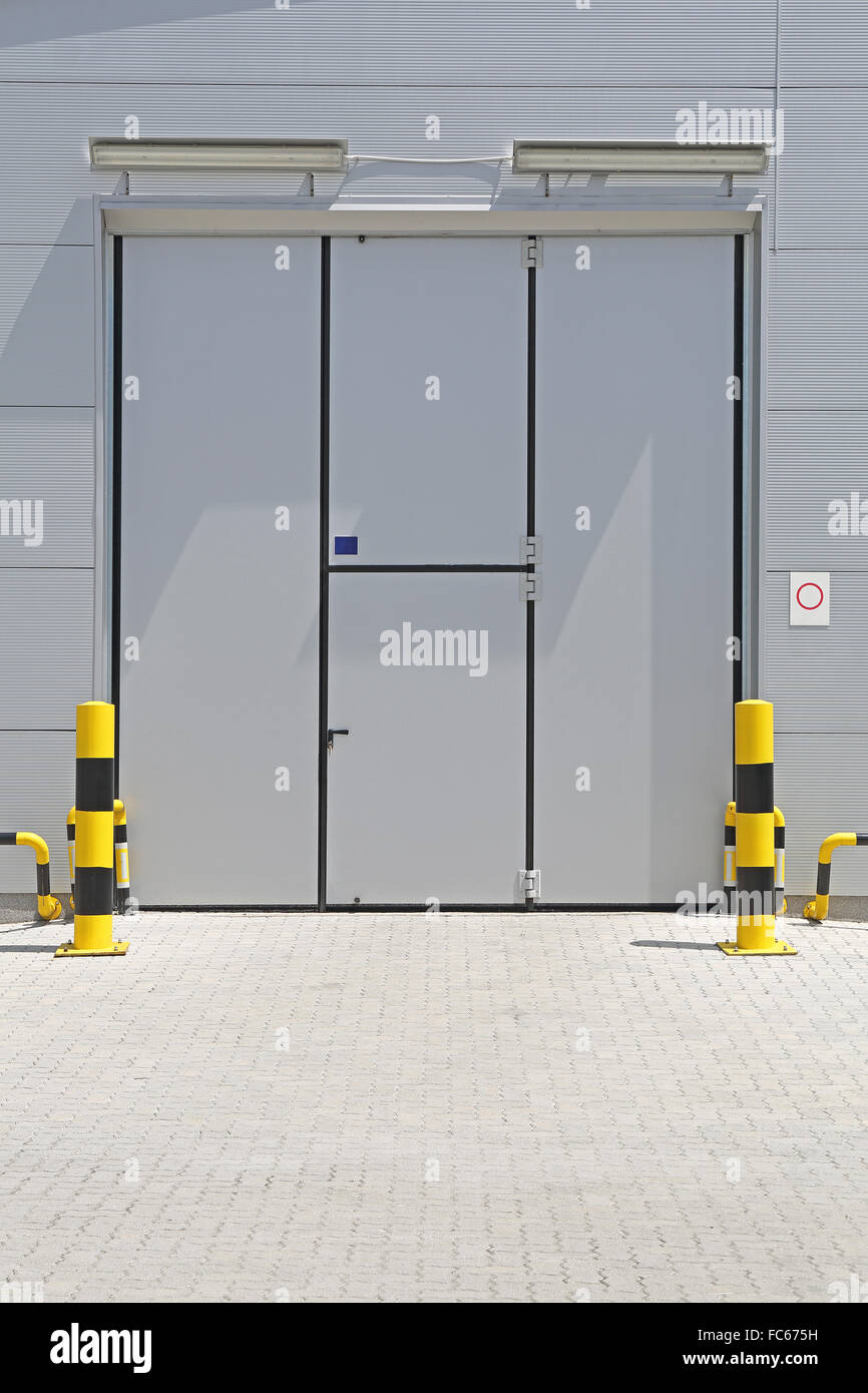Door Entrance Warehouse High Resolution Stock Photography and Images ...