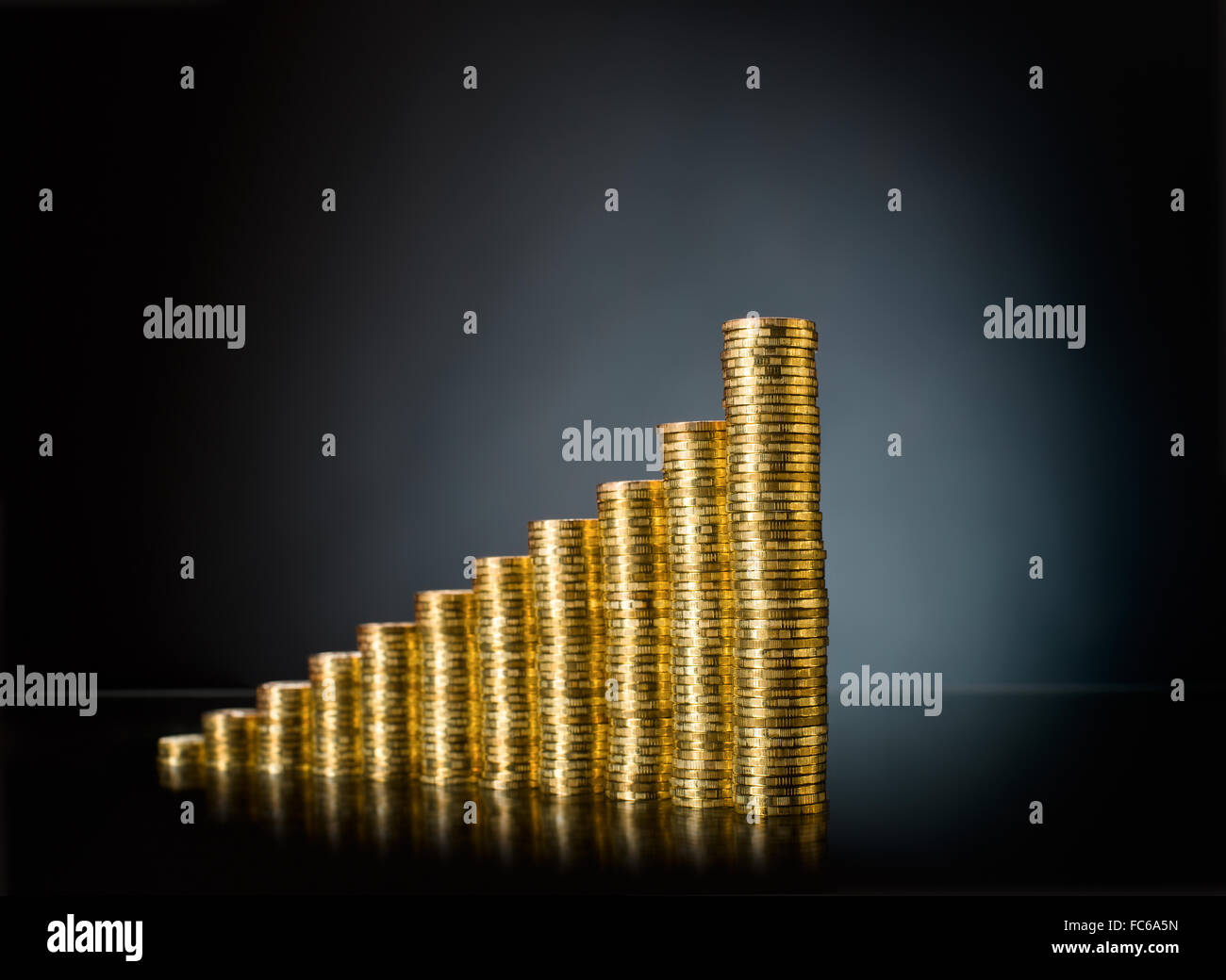 Money bulk hi-res stock photography and images - Alamy