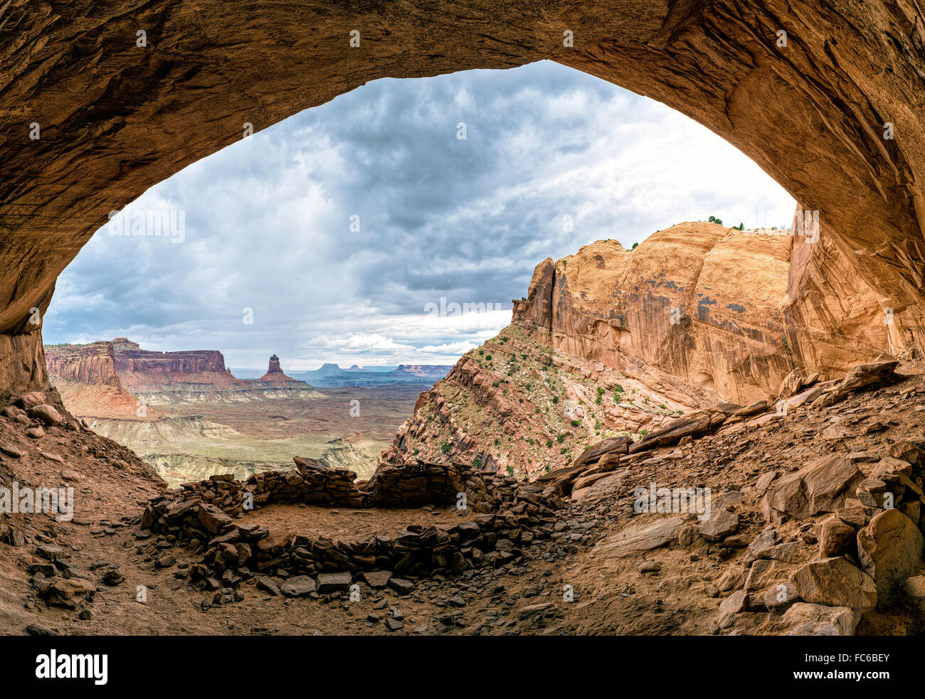 False kiva hi-res stock photography and images - Alamy