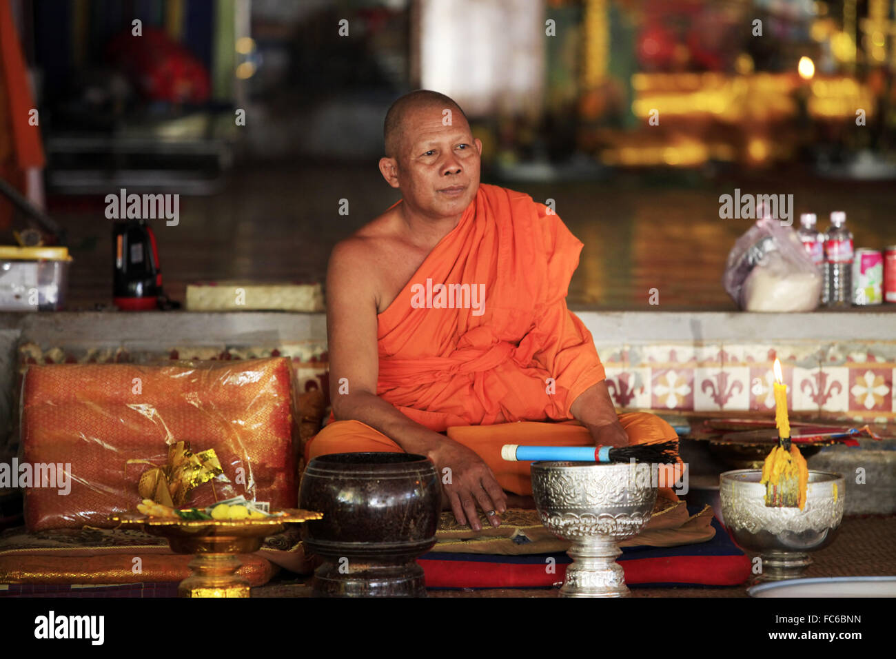 Rebuild the temple hi-res stock photography and images - Alamy