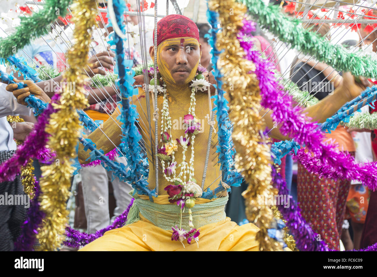 Asia myanmar fire walk festival hi-res stock photography and images - Alamy