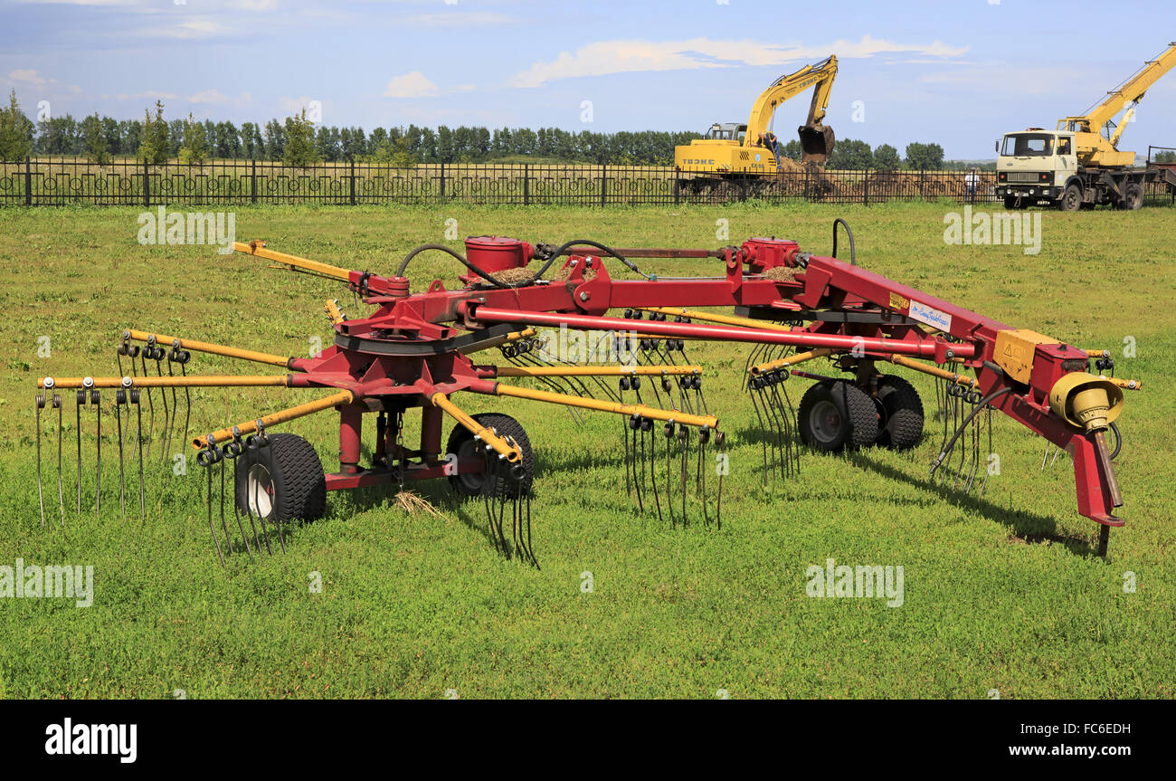 Tedder rake rotary HWR-6R Stock Photo - Alamy