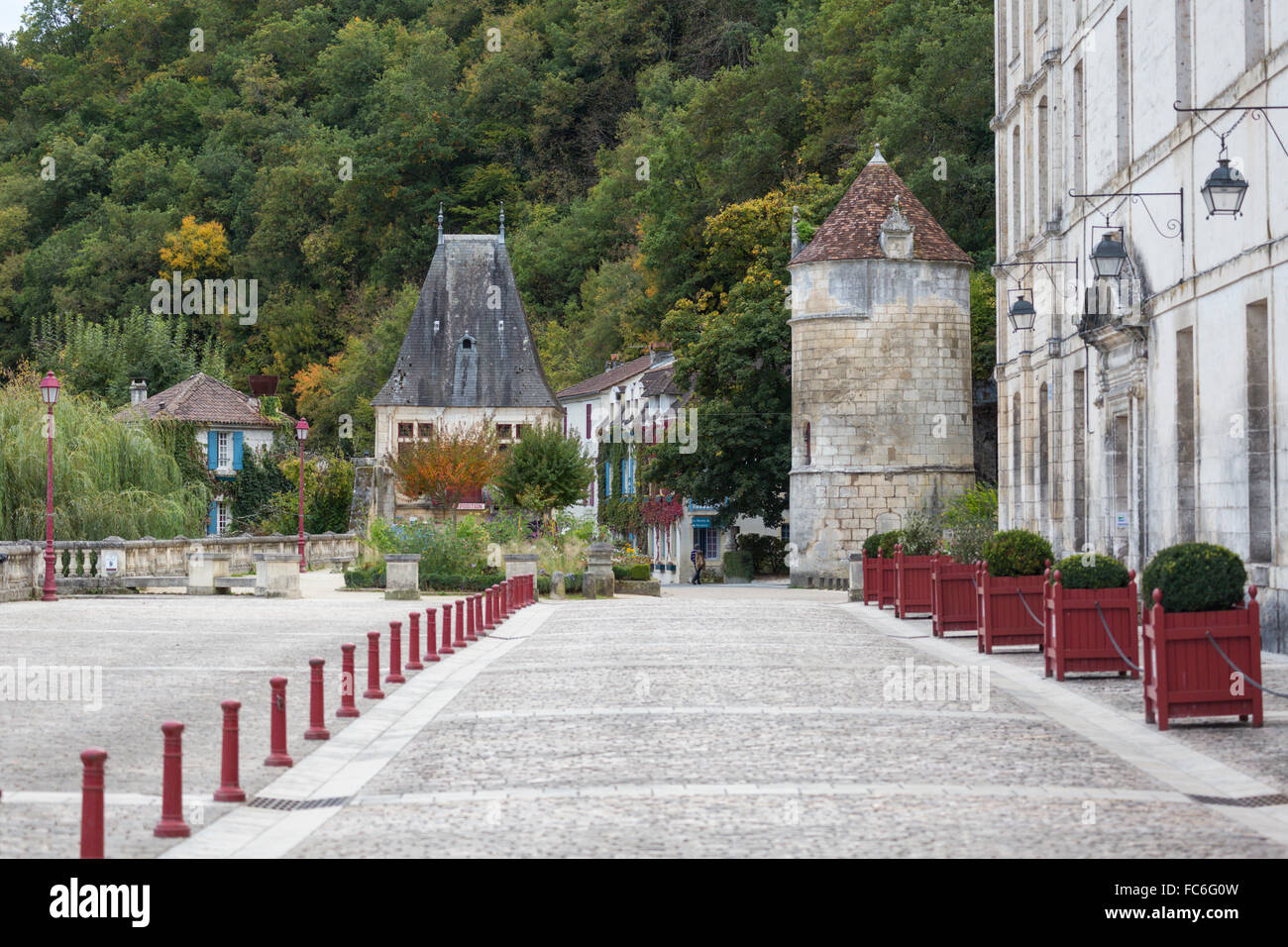 Brantome Abbey, Brantome, Loire Valley, France Stock Photo - Alamy