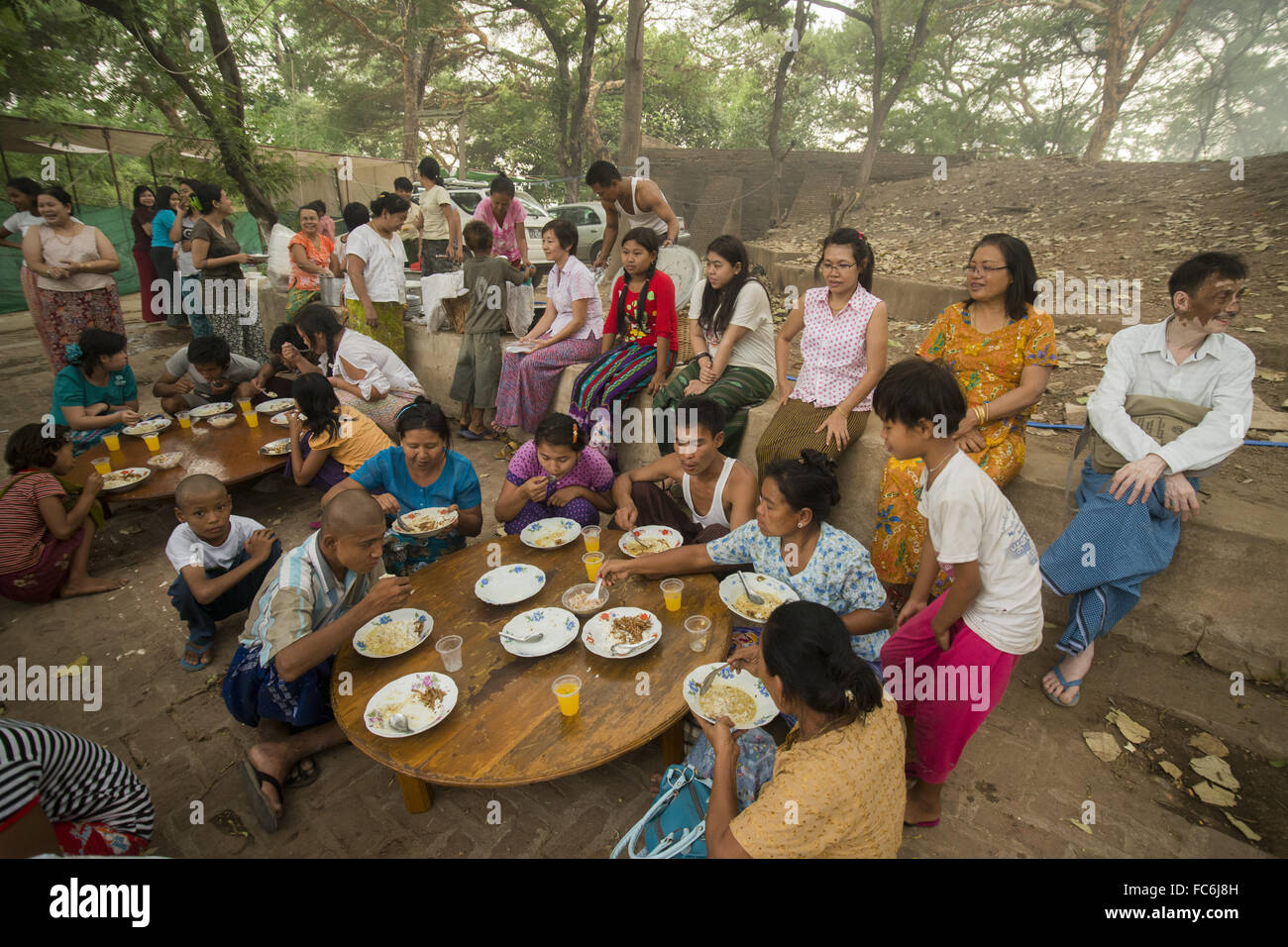 Myanmar bagan people hi-res stock photography and images - Alamy