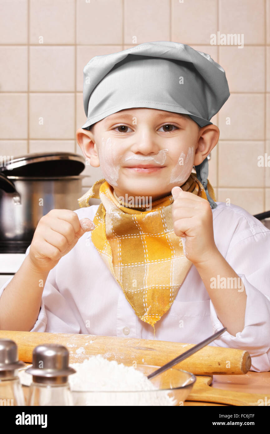 Cook flour hi-res stock photography and images - Alamy