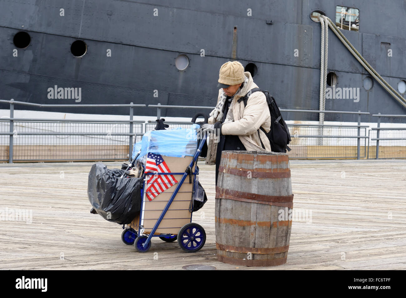 Homeless man with dog hi-res stock photography and images - Alamy
