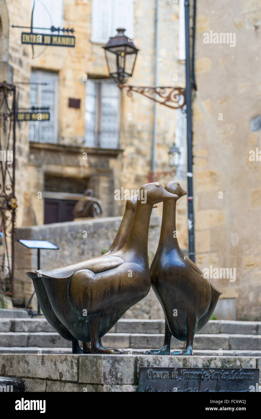 Bronze geese sculpture, Sarlat-la-Caneda, Dordogne, France Stock Photo ...