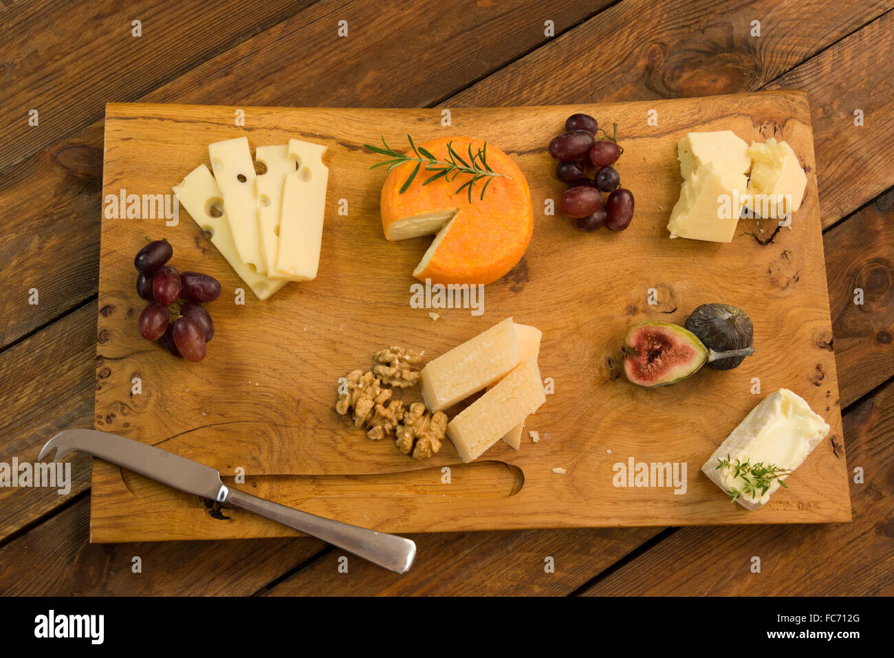 English cheeseboard hi-res stock photography and images - Alamy