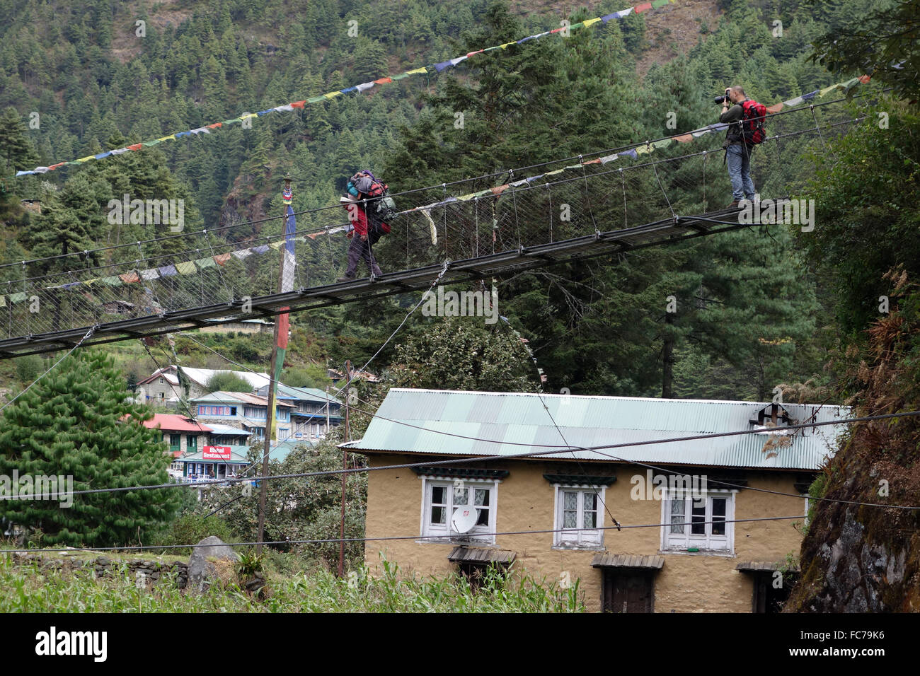 At the foot of mount everest hi-res stock photography and images - Alamy