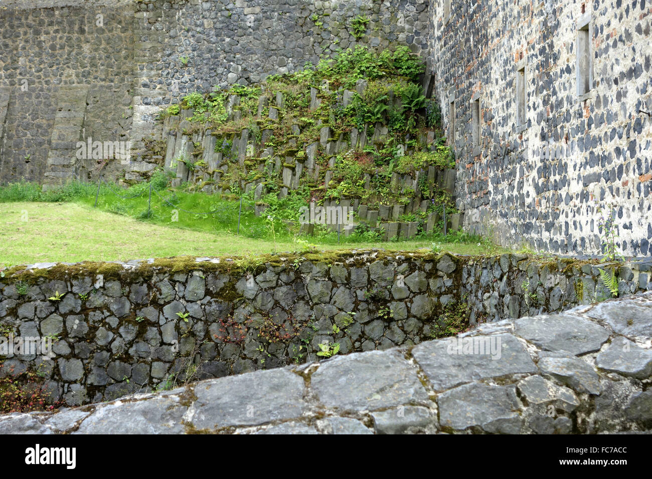 Basalt mining hi-res stock photography and images - Alamy Basalt mining hi-res stock photography and images - Alamy