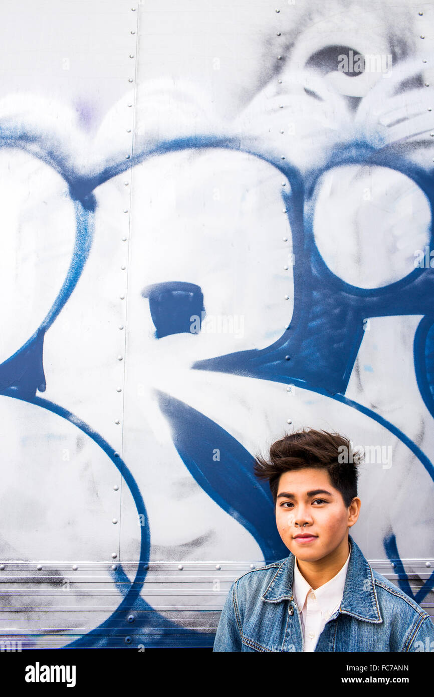Asian graffiti hi-res stock photography and images - Alamy