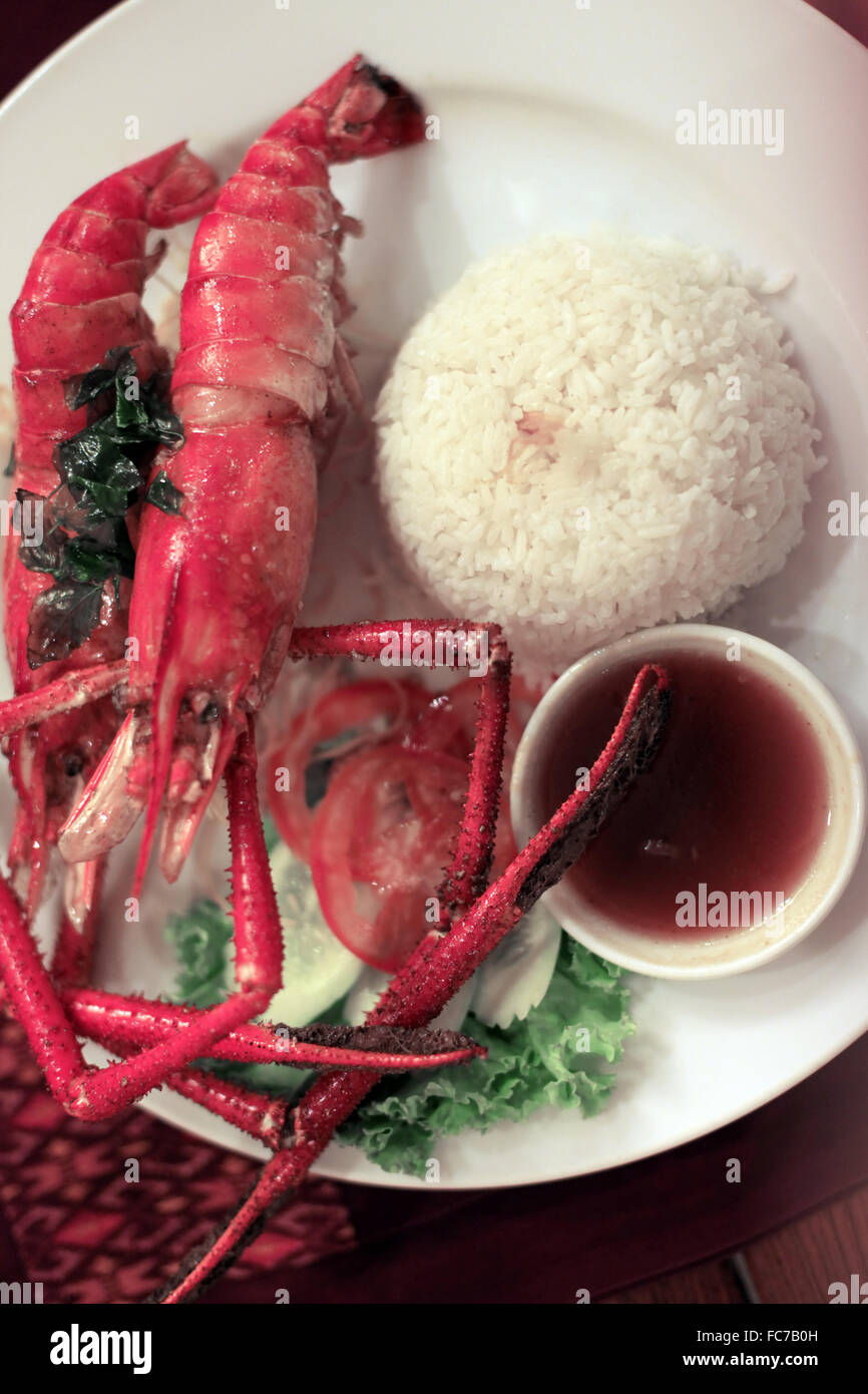 Two prawns hi-res stock photography and images - Alamy