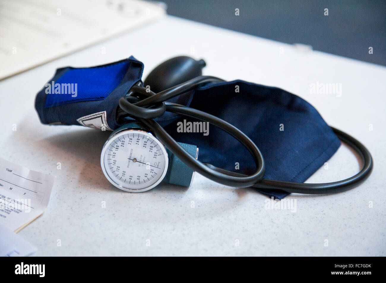 Blood pressure cuff hi-res stock photography and images - Alamy
