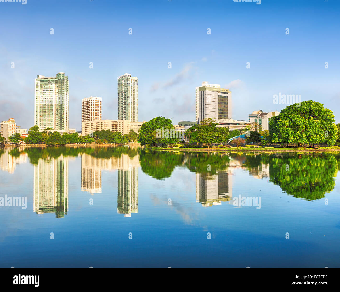 Colombo skyline hi-res stock photography and images - Alamy