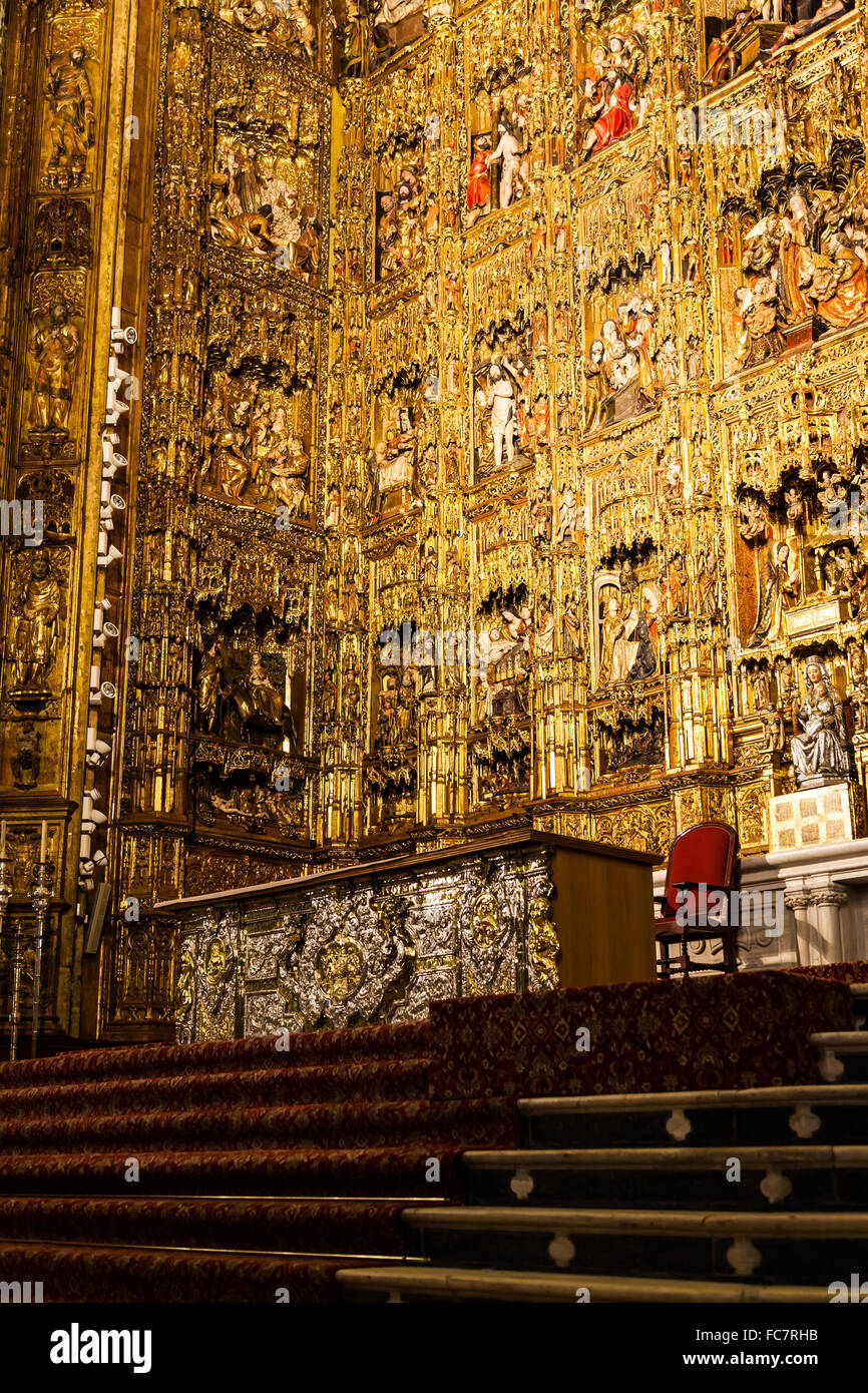 Main Altar in Seville Cathedral Stock Photo - Alamy