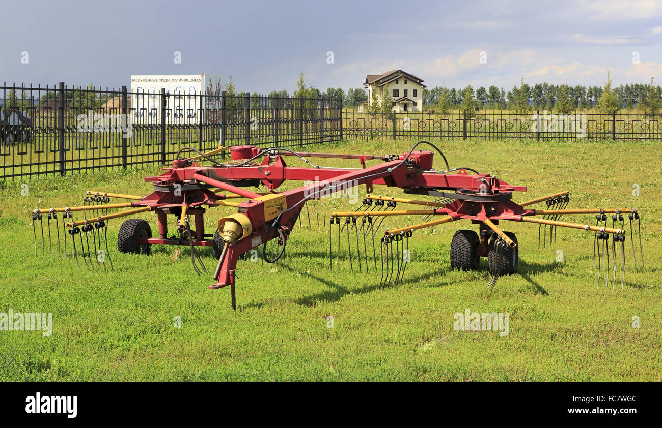 Tedder rake rotary HWR-6R Stock Photo - Alamy
