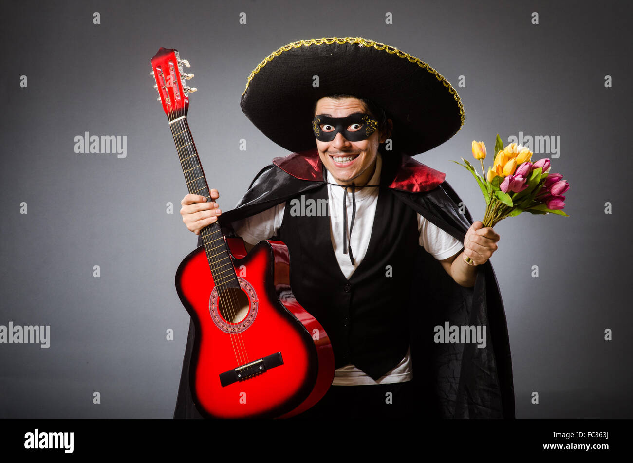 Male singer wearing hat and sunglasses hi-res stock photography and ...