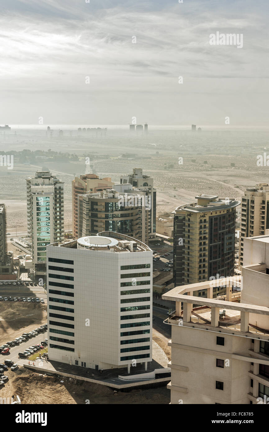 Emirates skyline hi-res stock photography and images - Alamy