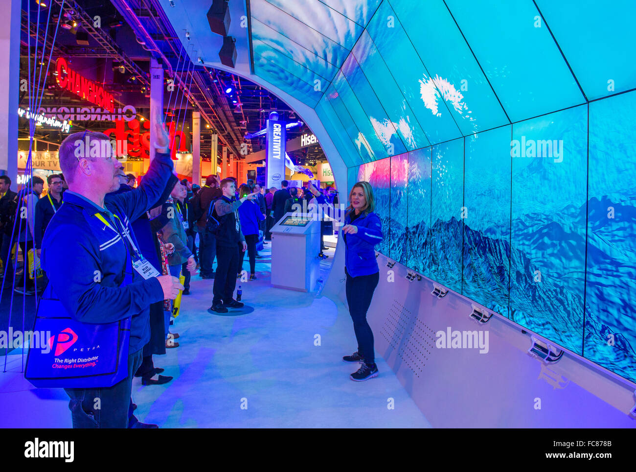Intel booth ces hi-res stock photography and images - Alamy