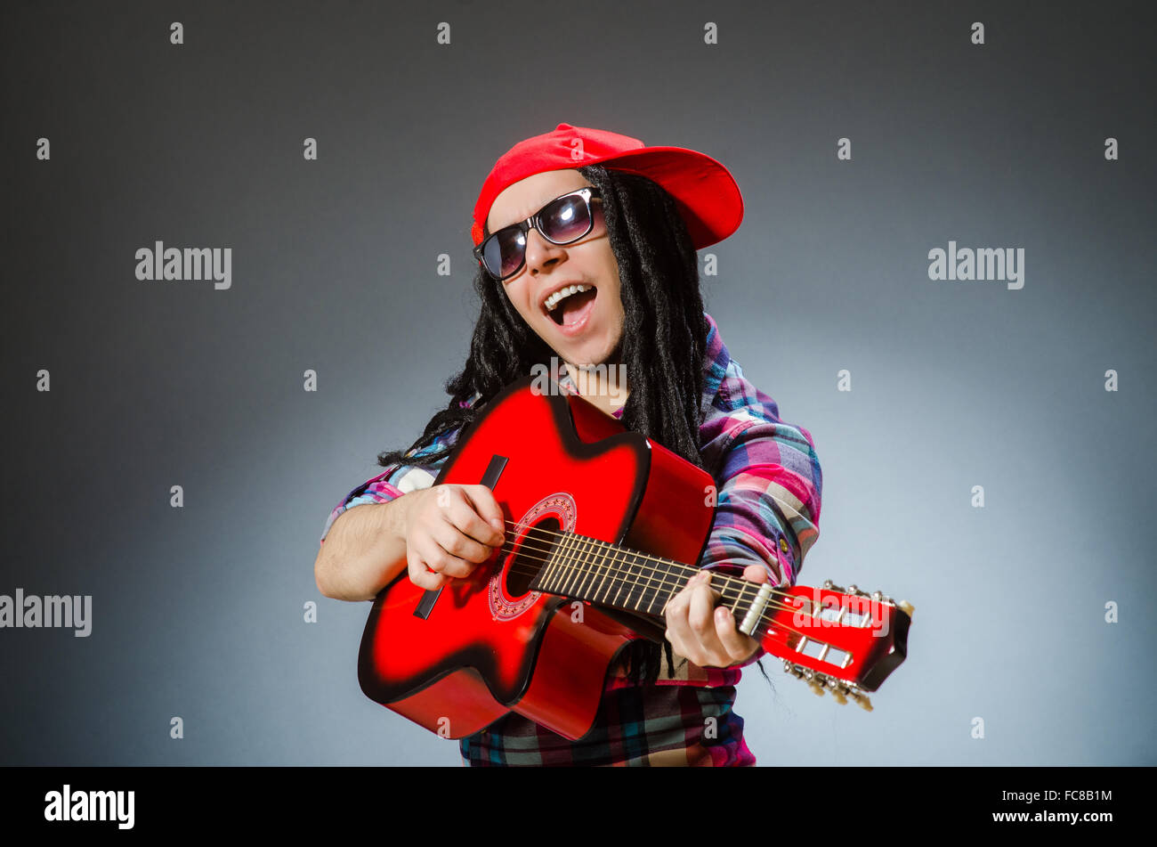 Guy dreadlocks rock concert hi-res stock photography and images - Alamy